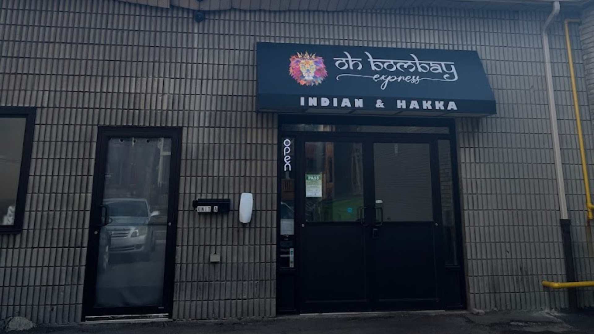 About Our Indian Restaurant in Hamilton | Oh Bombay