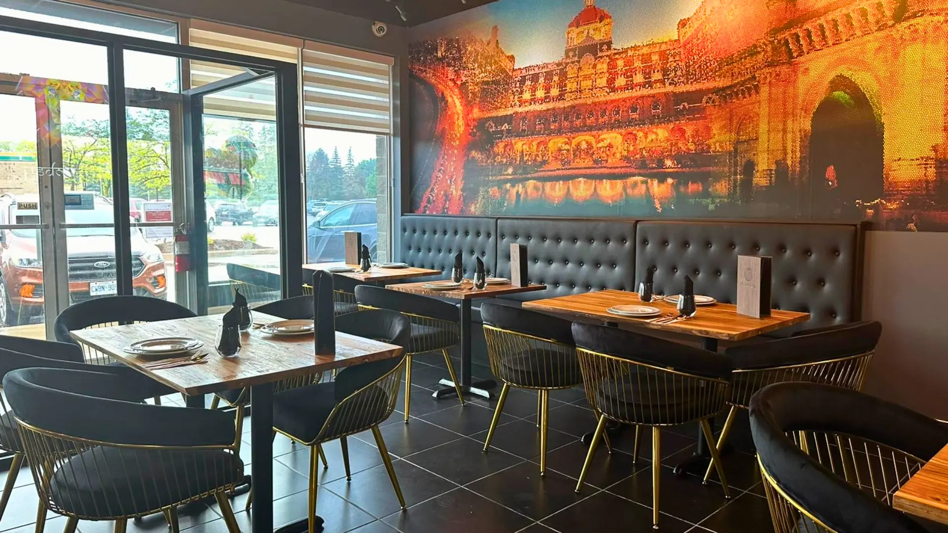 Oh Bombay Waterloo | #1 Best Indian & Hakka Restaurant